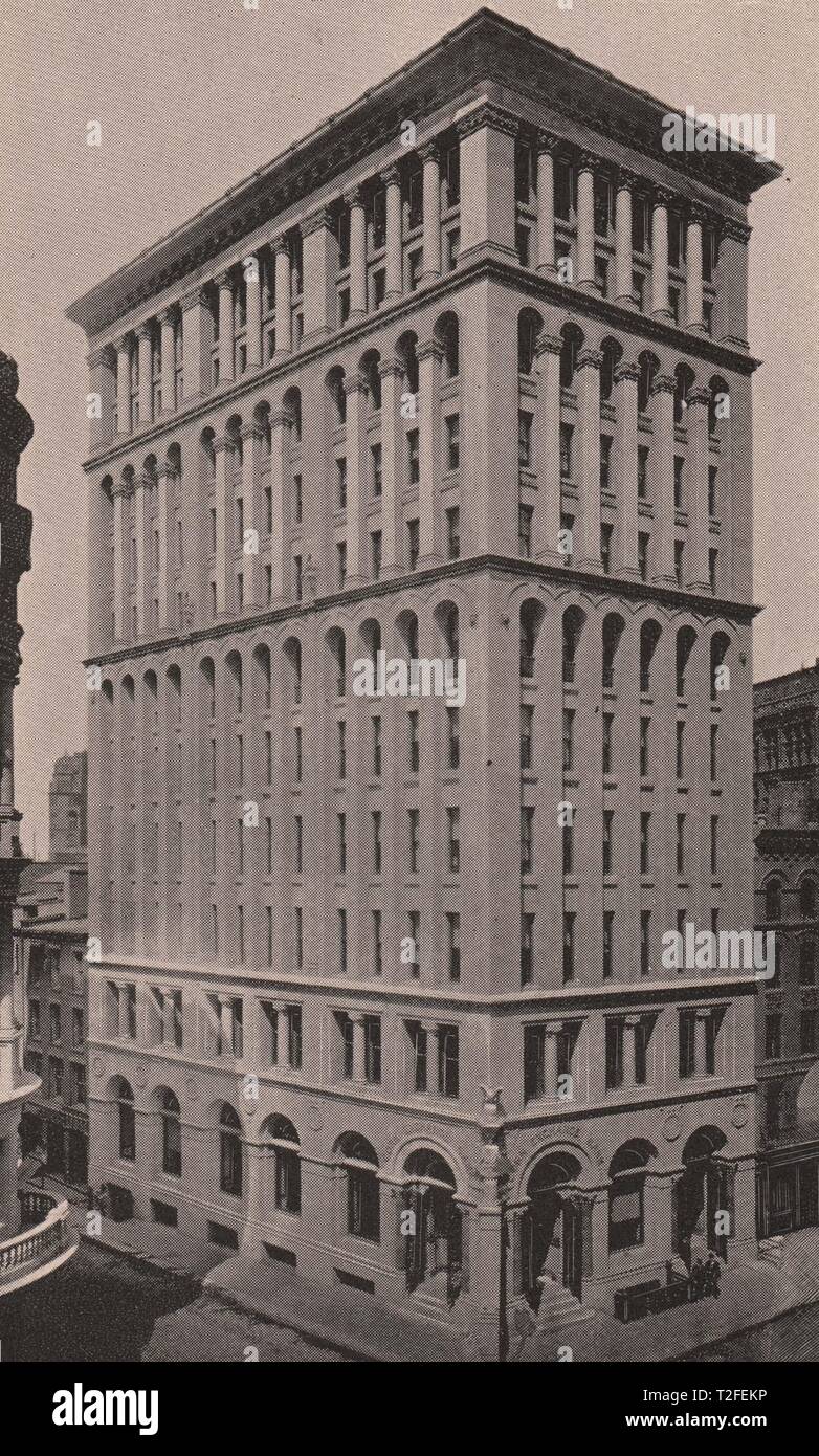 Bank corner hi-res stock photography and images - Alamy