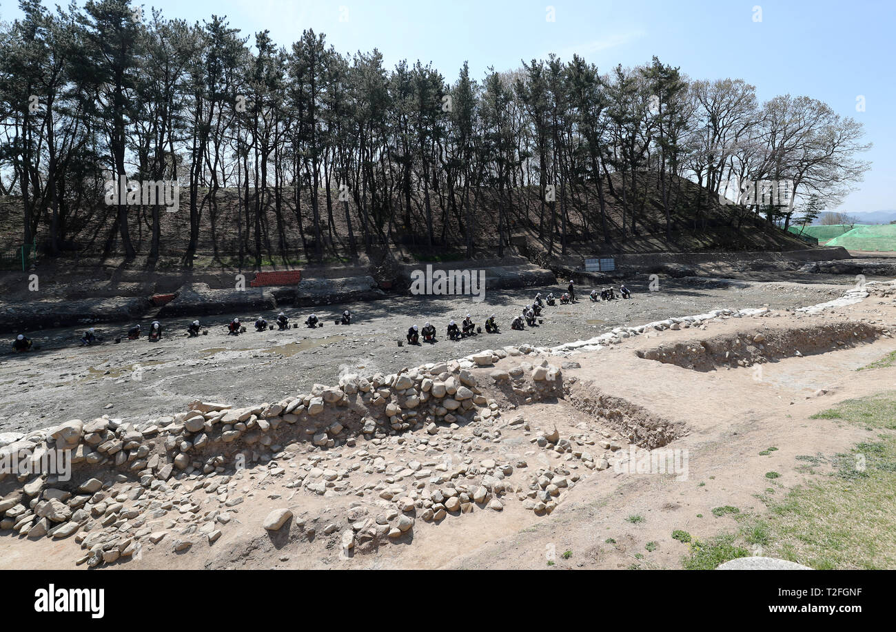 02nd Apr, 2019. Excavating relics Researchers of the Gyeongju National ...