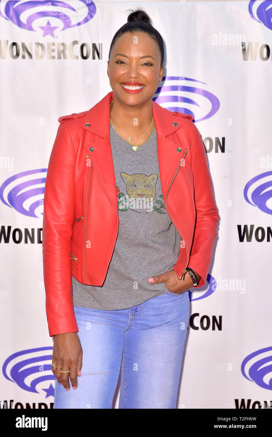 Aisha taylor friends hi-res stock photography and images - Alamy