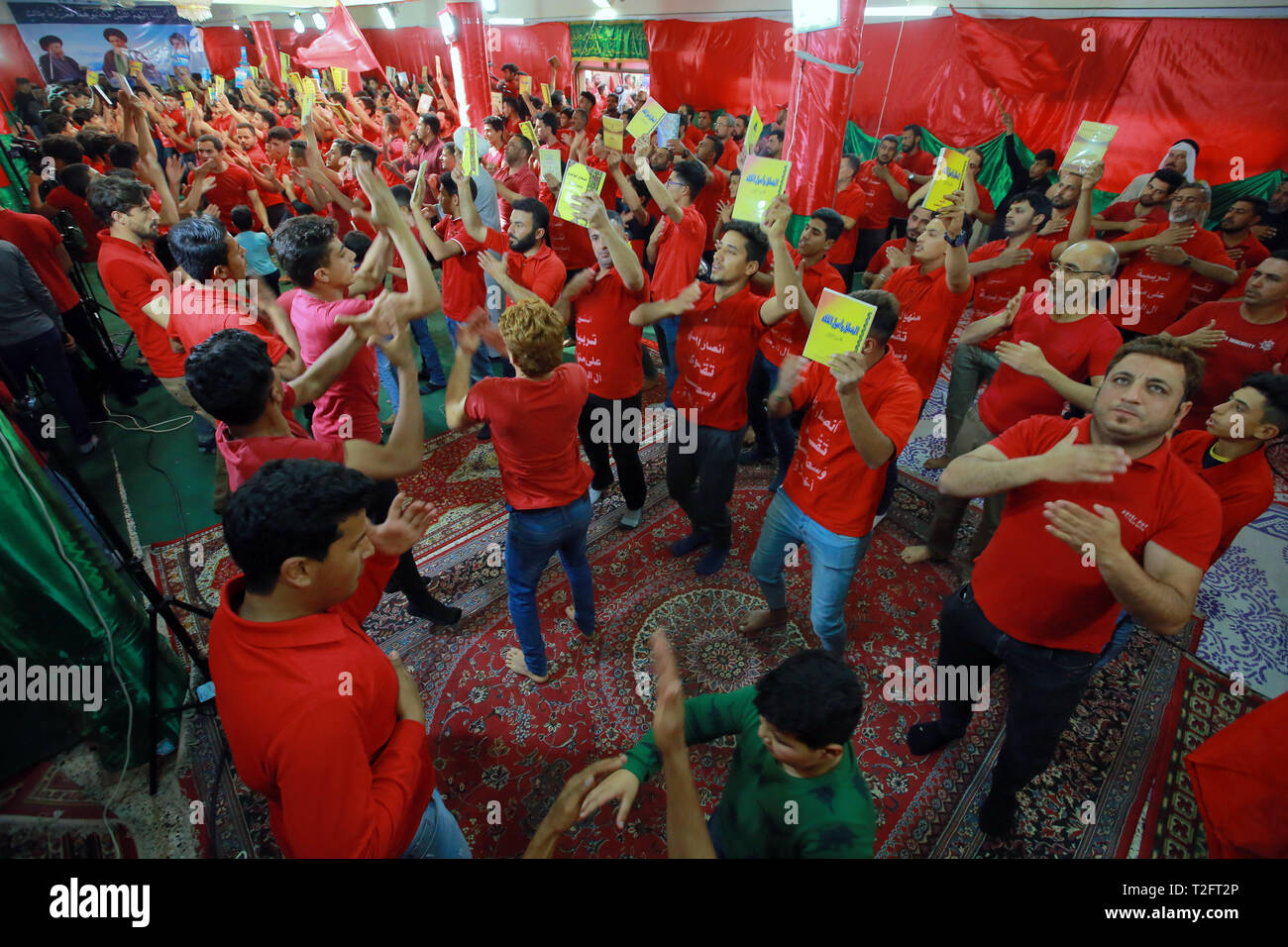 Islamic social customs hi-res stock photography and images - Alamy