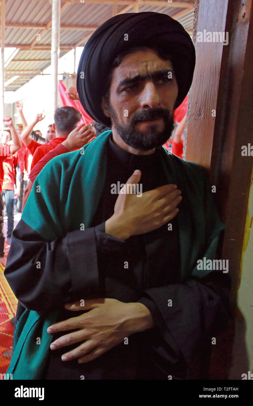 Islamic social customs hi-res stock photography and images - Alamy