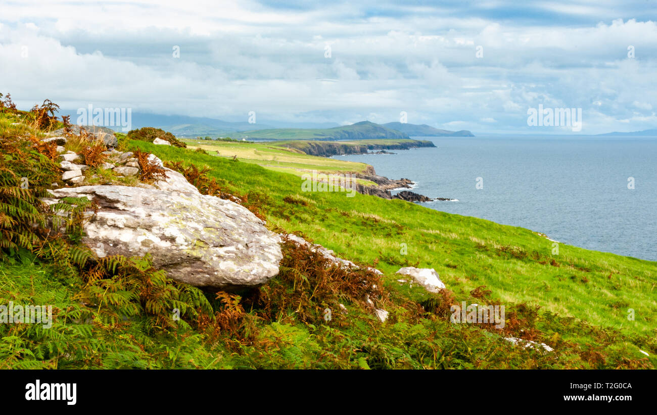 Ireland coastline hi-res stock photography and images - Alamy