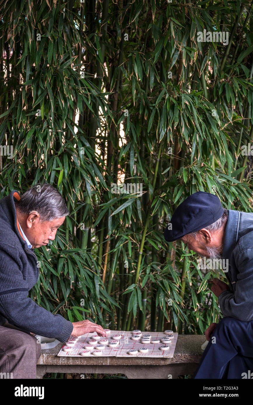 Chinese board game hi-res stock photography and images - Alamy
