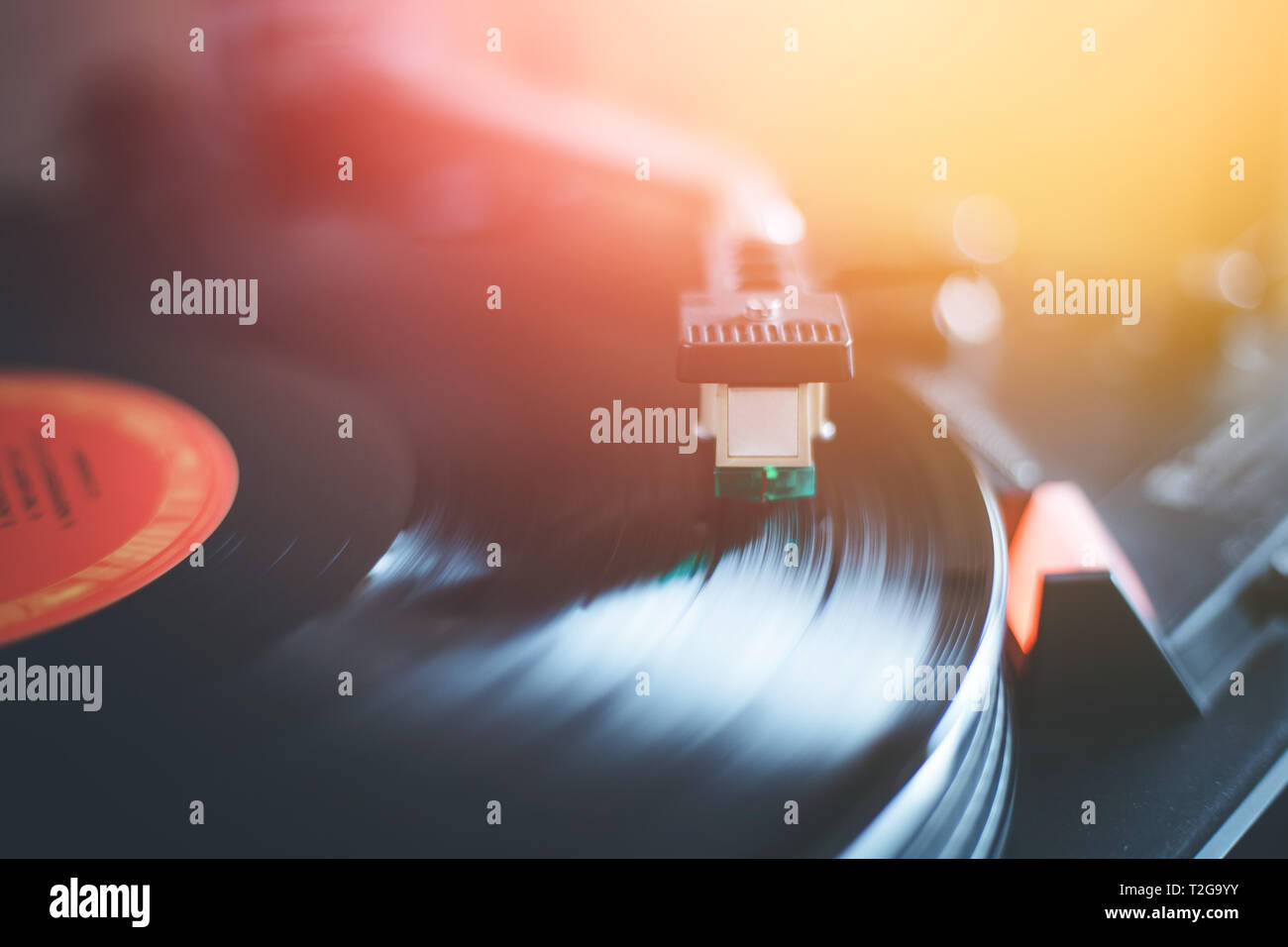 Close up picture of a record player, playing a record Stock Photo - Alamy
