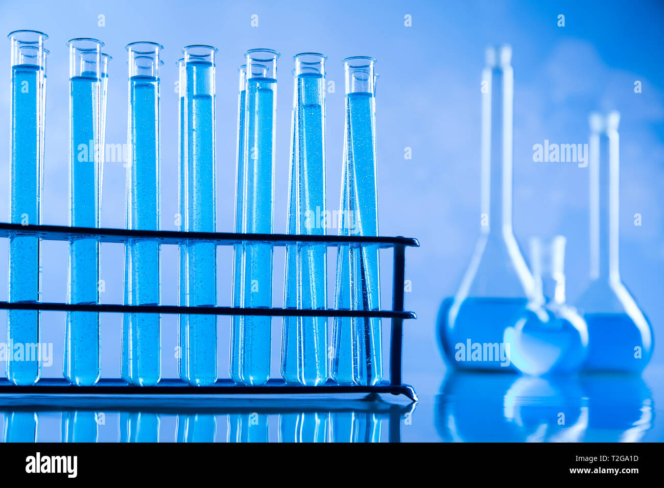 Glassware, Laboratory beakers,Science experiment Stock Photo - Alamy