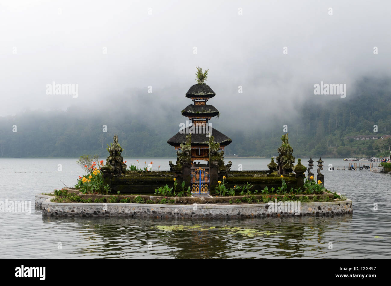 Munduk temple hi-res stock photography and images - Alamy