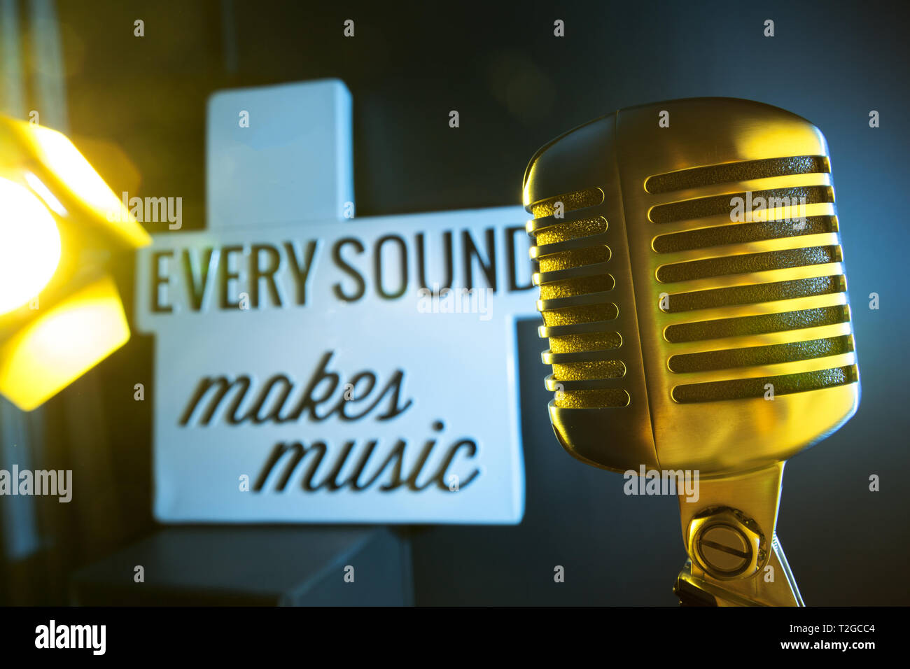 audio microphone retro style Stock Photo - Alamy