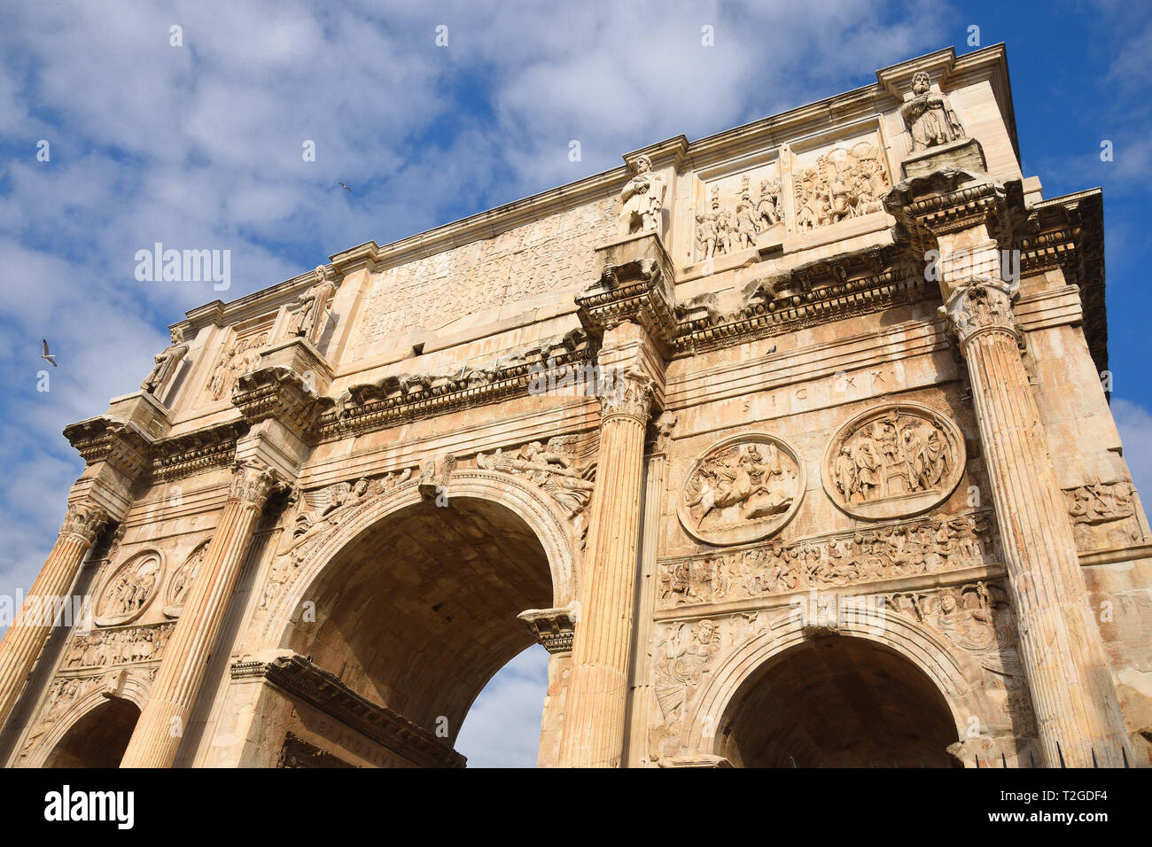 Upper part of the Arch of Constantine in Rome. Italy Stock Photo - Alamy