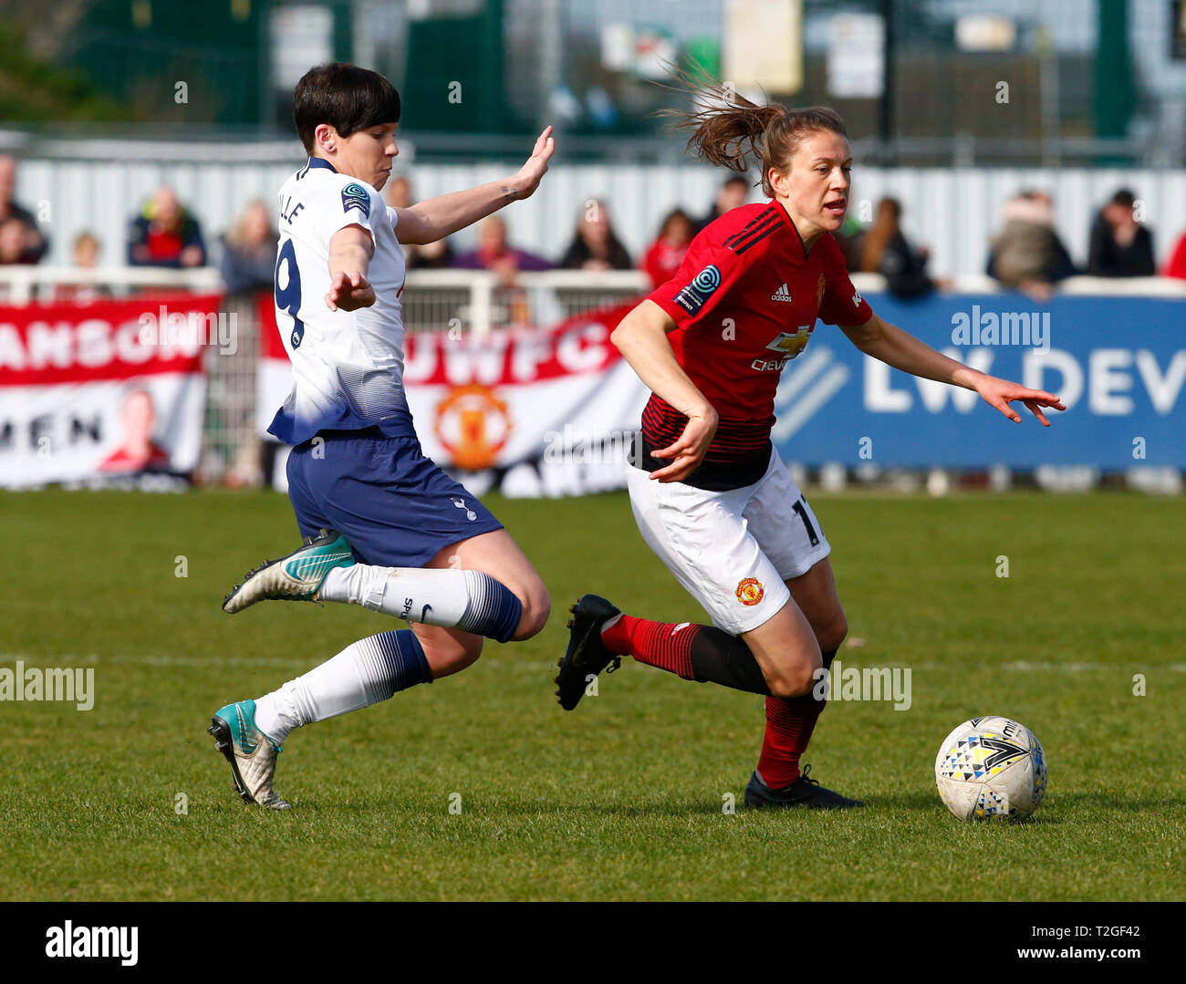 R ashleigh neville of tottenham hotspur ladies hi-res stock photography ...