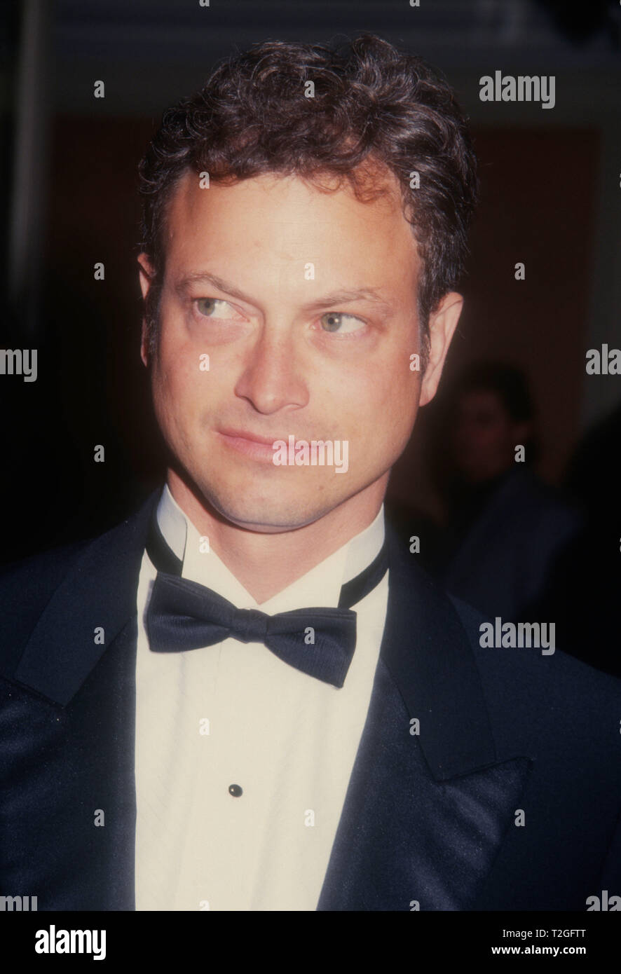 BEVERLY HILLS, CA - MARCH 12: Actor Gary Sinise attends the 44h Annual ...
