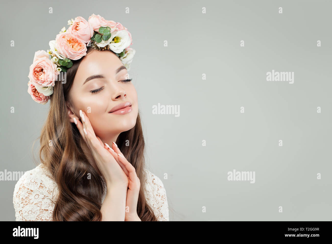Perfect Beautiful Woman Portrait. Cheerful Female Model in Flowers on ...