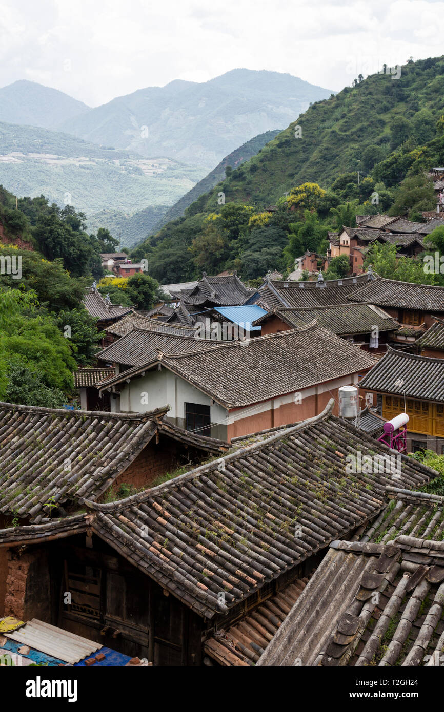 China poor village hi-res stock photography and images - Alamy