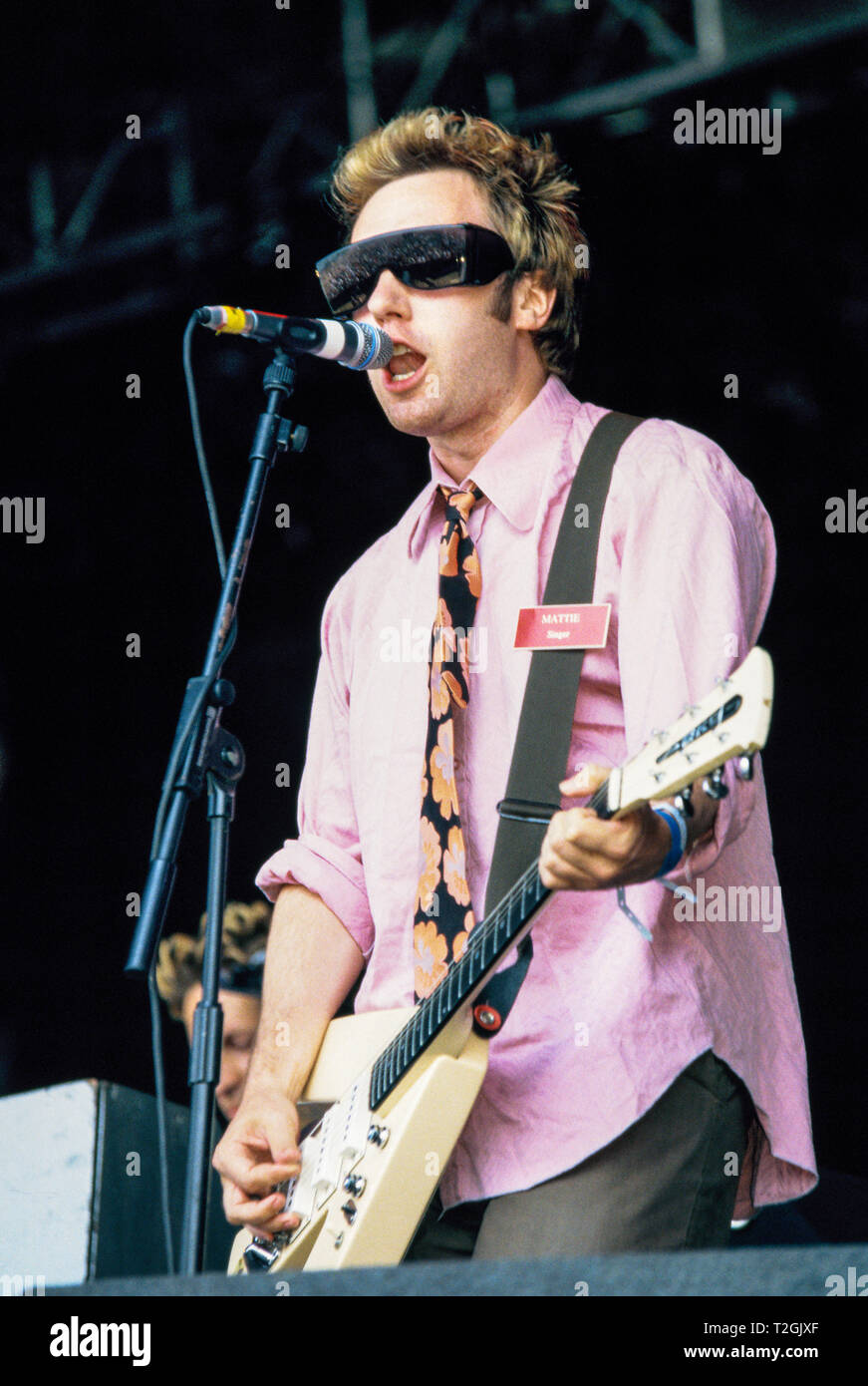 Mattie Bennett of Straw performing at the Glastonbury Festival 1999 ...