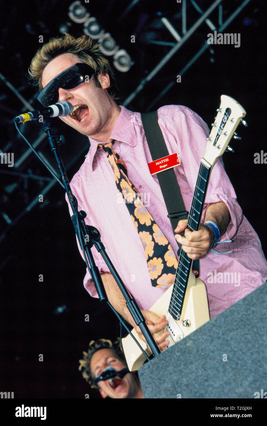 Mattie Bennett of Straw performing at the Glastonbury Festival 1999 ...