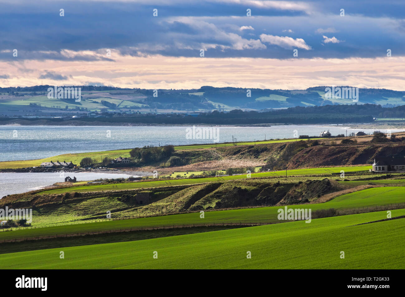 Coast looking south to St Cyrus from near Johnshaven, Aberdeenshire ...