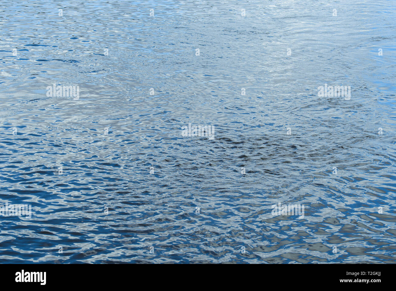 Blue water river hi-res stock photography and images - Alamy