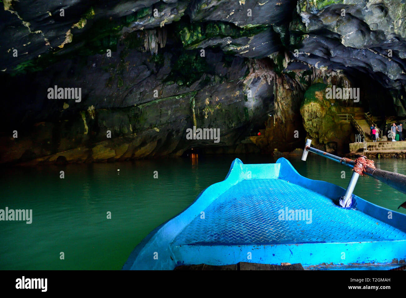 Amazing geological forms in Phong Nha Cave near Phong Nha, Vietnam ...