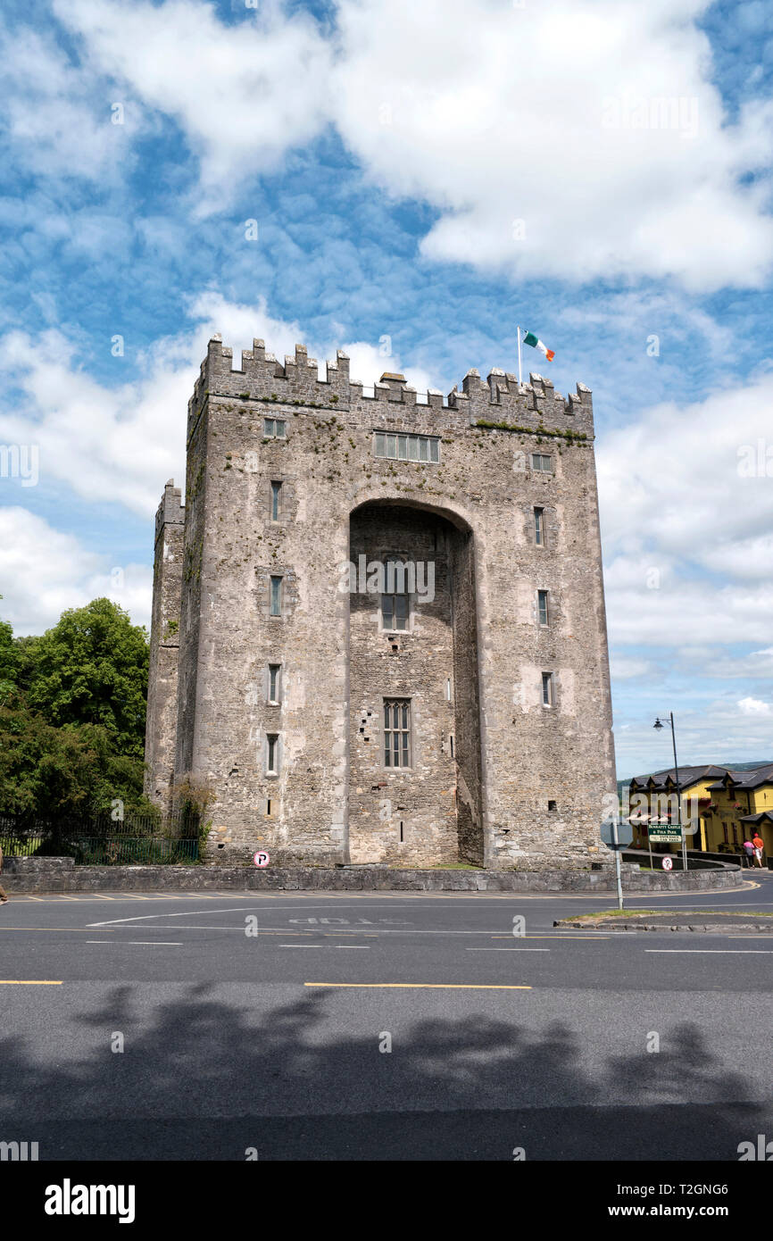 15th century tower house hi-res stock photography and images - Alamy