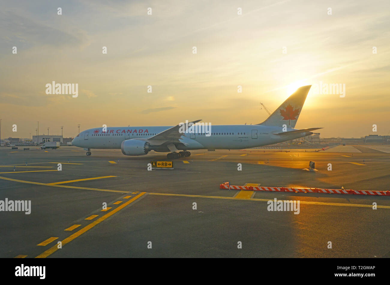 NEWARK, NJ -30 MAR 2019- View of a Boeing 787 Dreamliner airplane from ...
