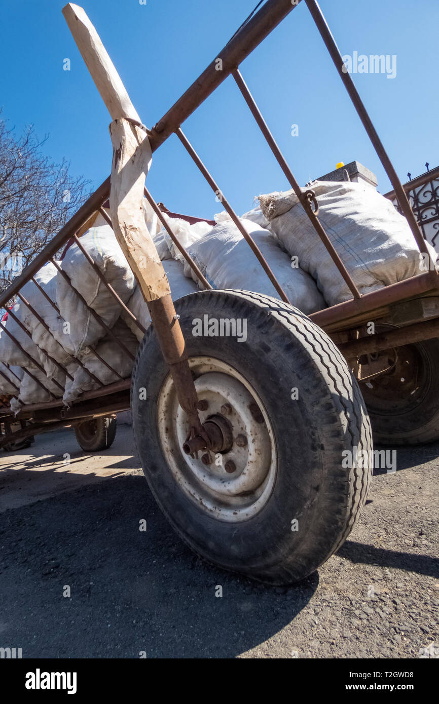 Loaded agricultural cart. Rural scene Stock Photo - Alamy