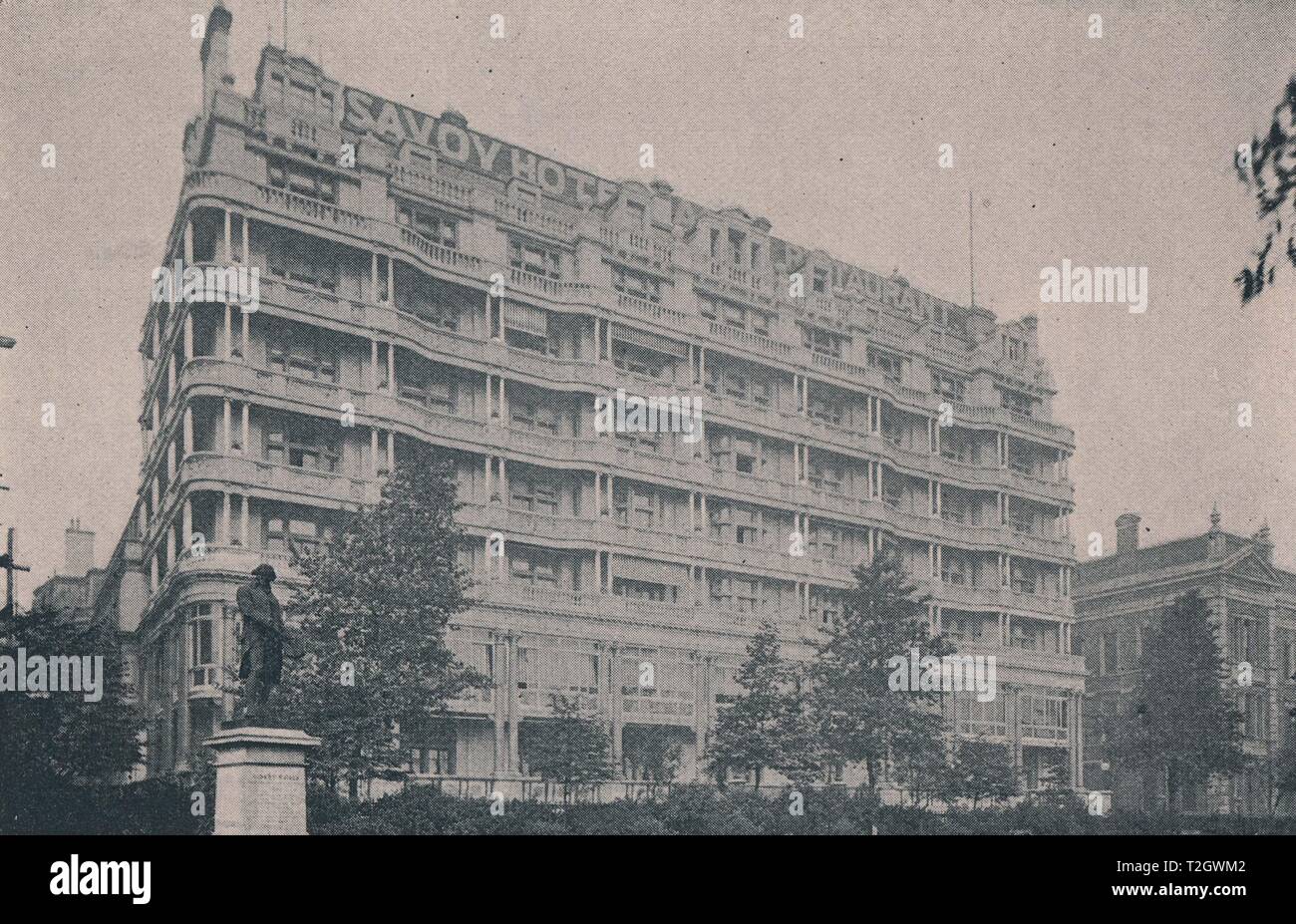 Embankment Gardens and Savoy Hotel Stock Photo - Alamy