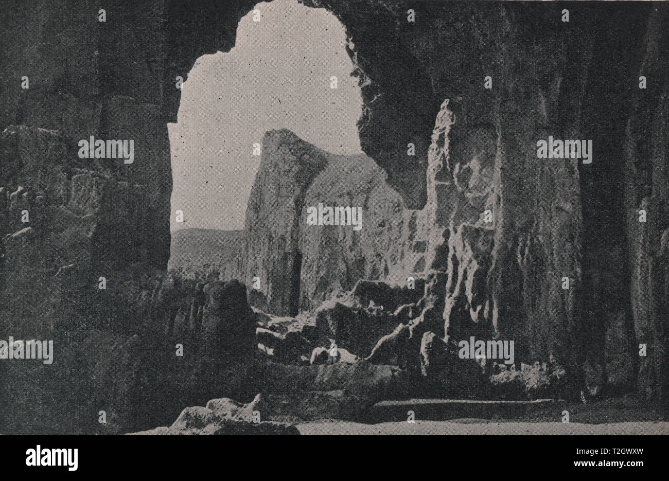 Lydstep Natural Arch Stock Photo - Alamy