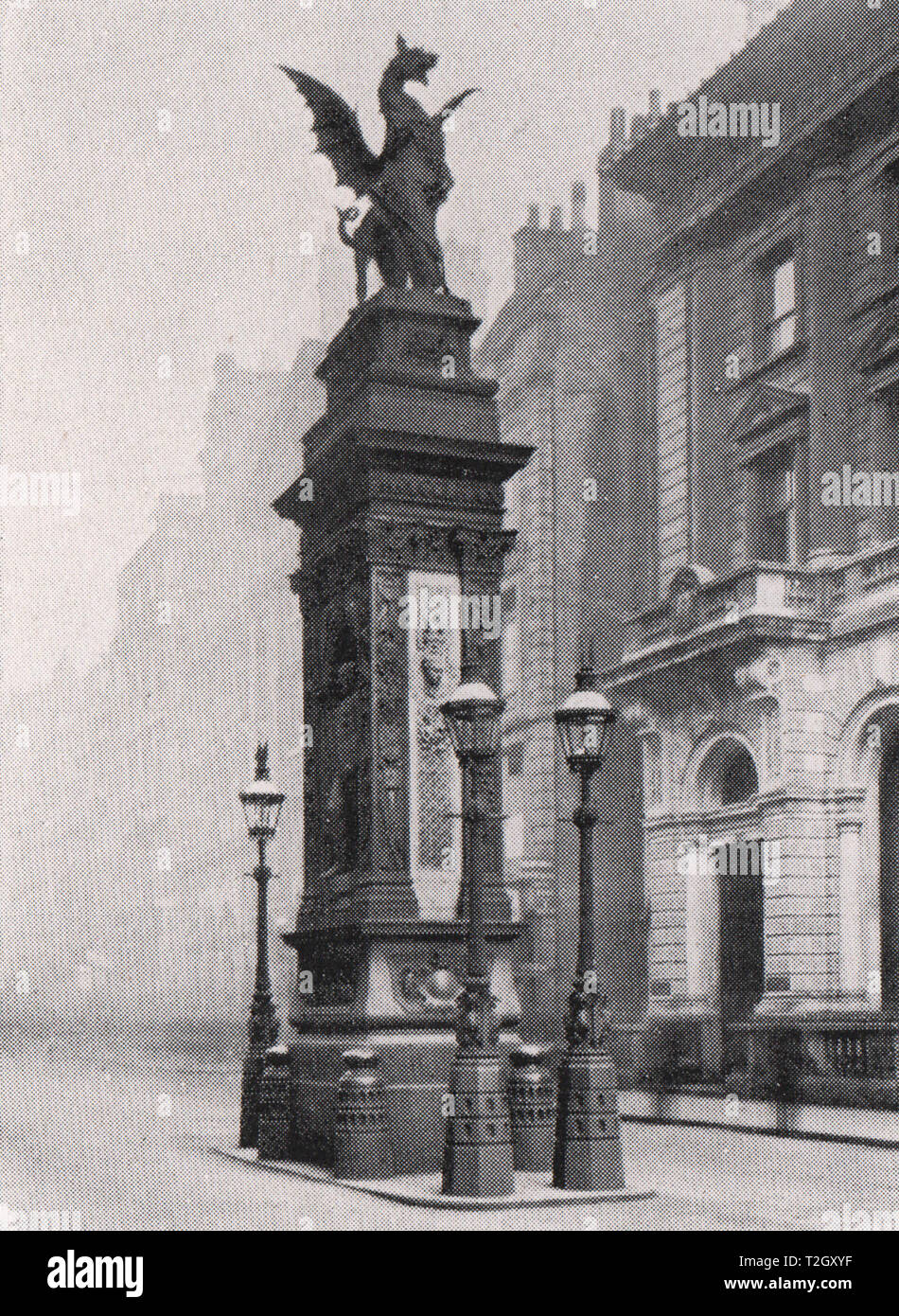 The Griffin, Fleet Street Stock Photo - Alamy