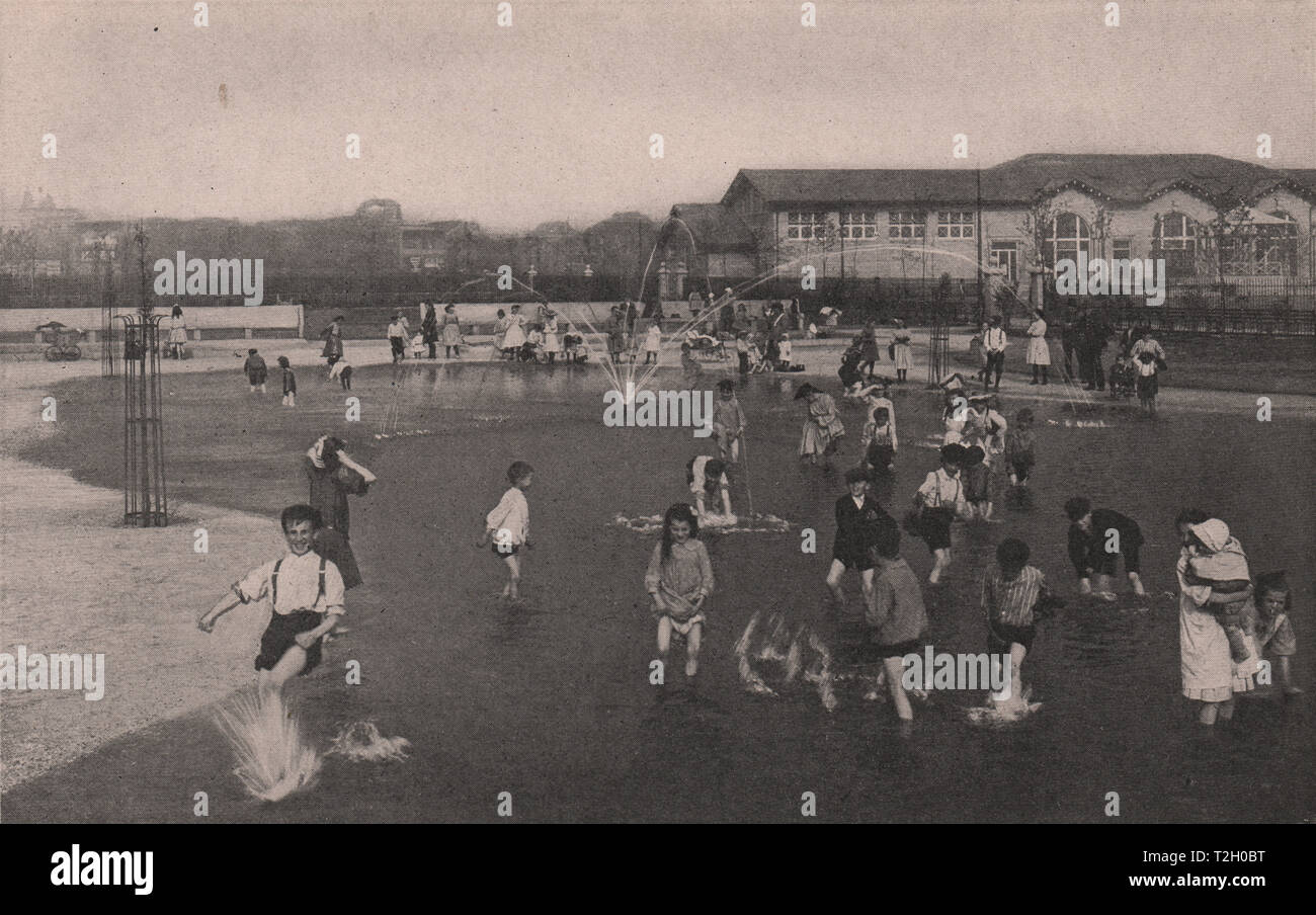 The Wading Pool in Mark White Square; A popular playground at Thirtieth ...