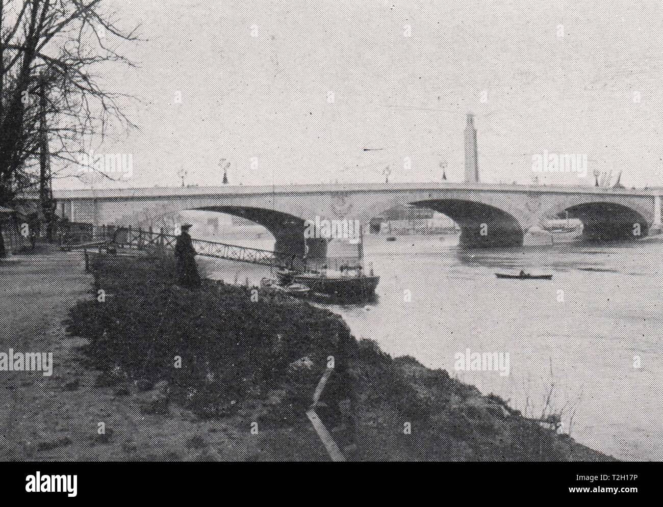 Kew bridge london hi-res stock photography and images - Alamy