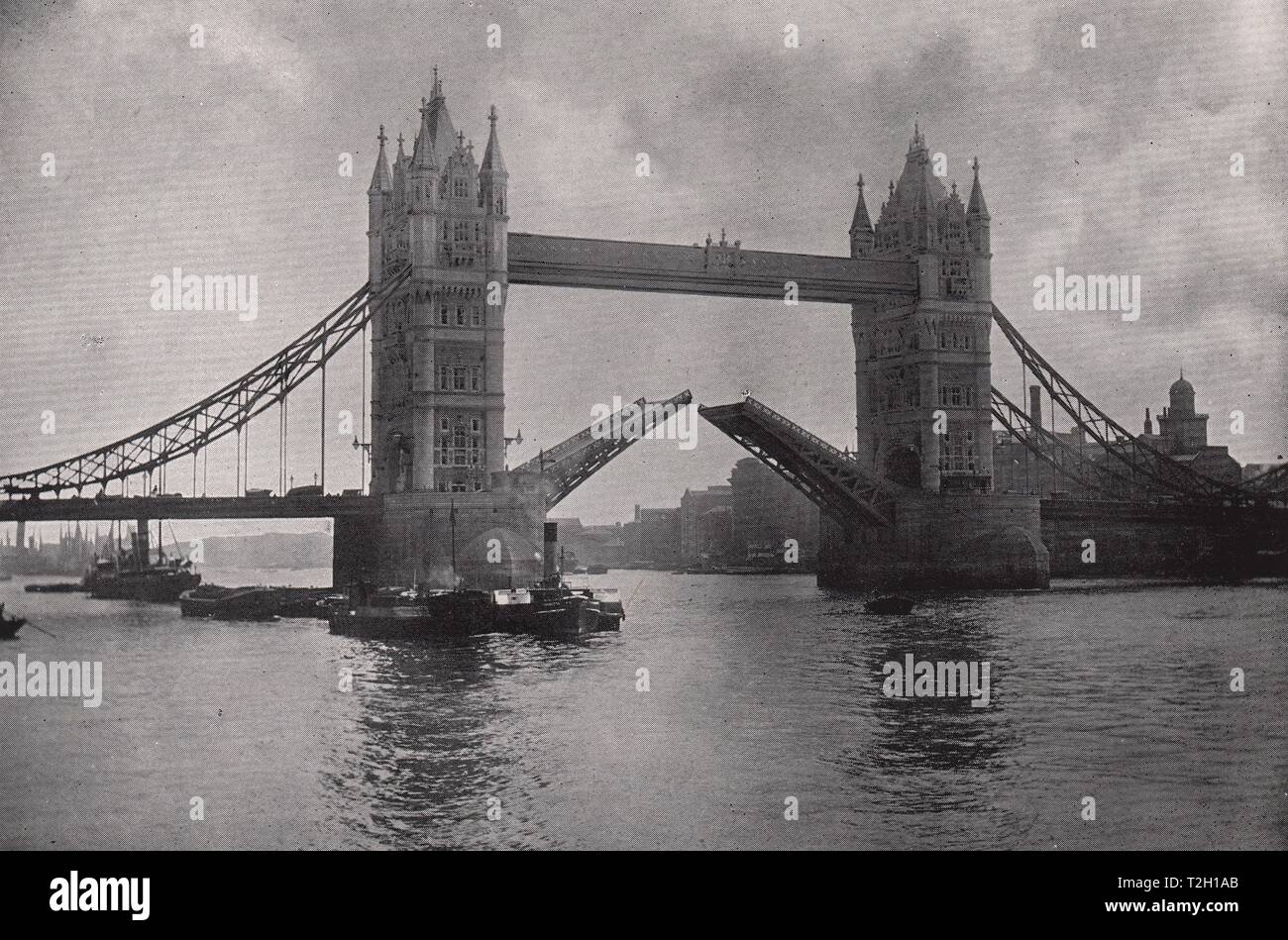 Tower Bridge Opening Stock Photo - Alamy