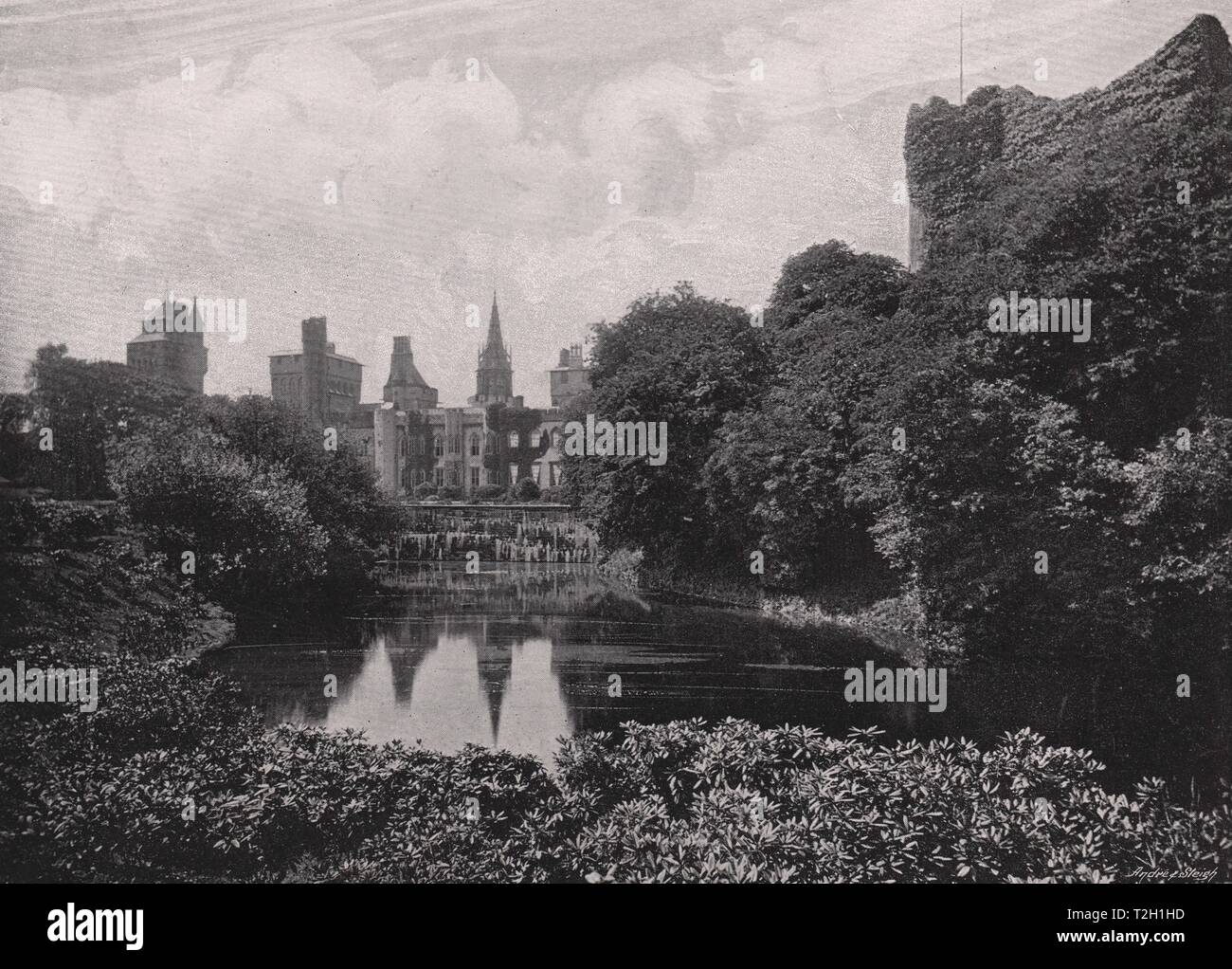 Cardiff Castle : East Front and Keep Stock Photo - Alamy