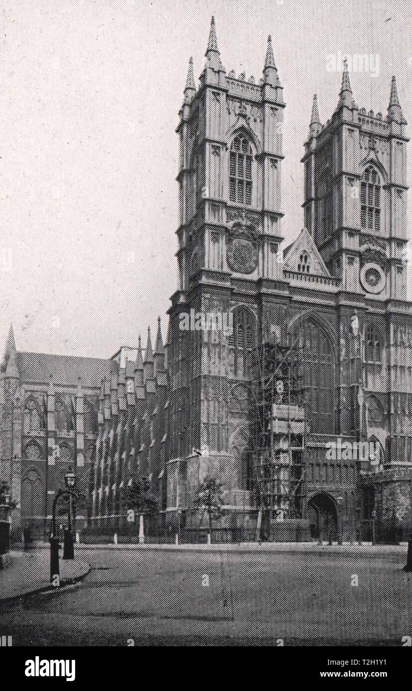 Westminster abbey west front hi-res stock photography and images - Alamy