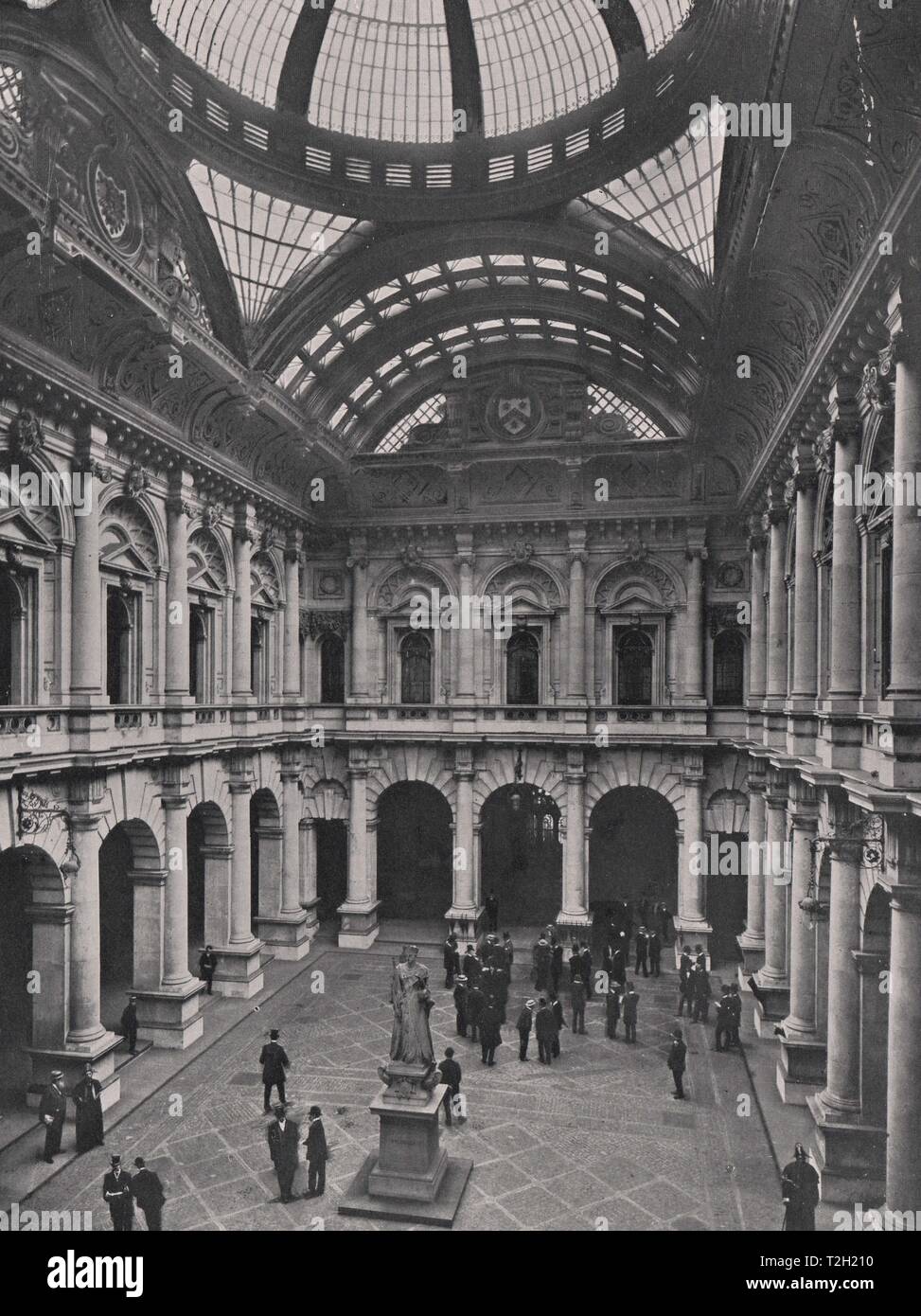 Interior of Royal Exchange Stock Photo - Alamy