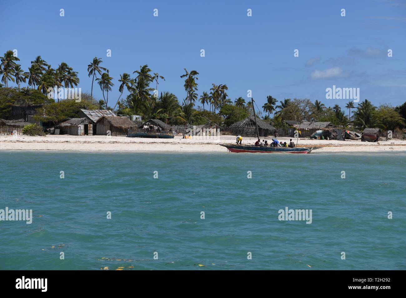 Dhow safari along the coast of Quirimba Island, Quirimbas Archipelago ...