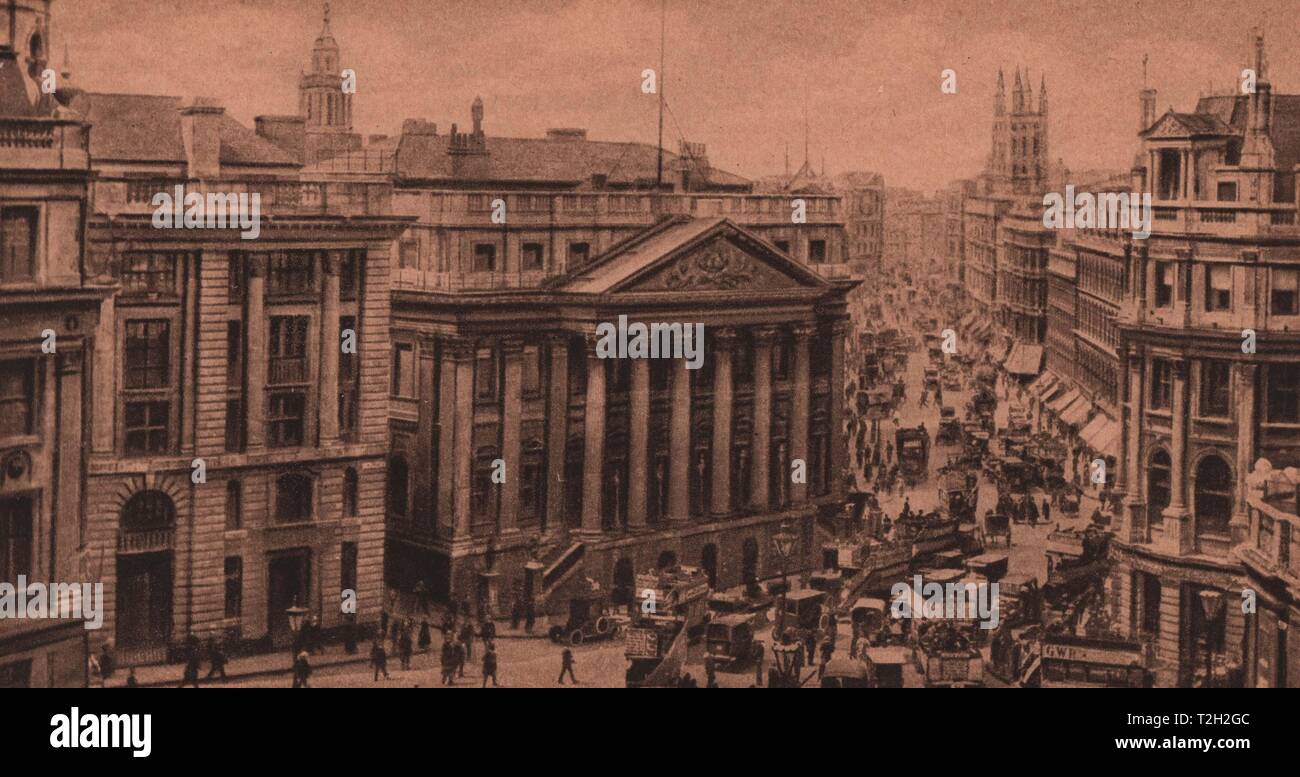 Mansion House & Queen Victoria Street, London Stock Photo - Alamy