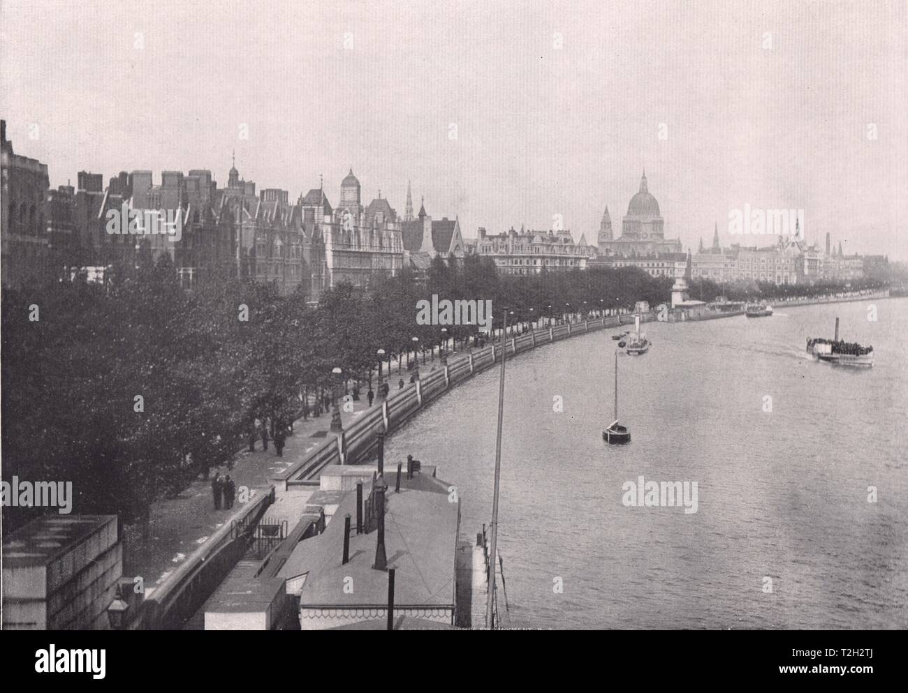 The Victoria Embankment - From Waterloo Bridge Stock Photo - Alamy