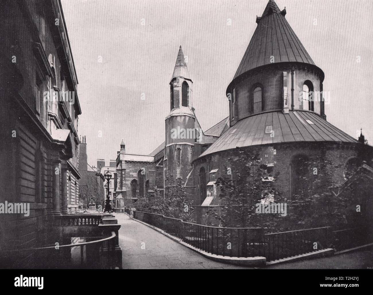 Temple Church - The Exterior of the Round Church Stock Photo - Alamy