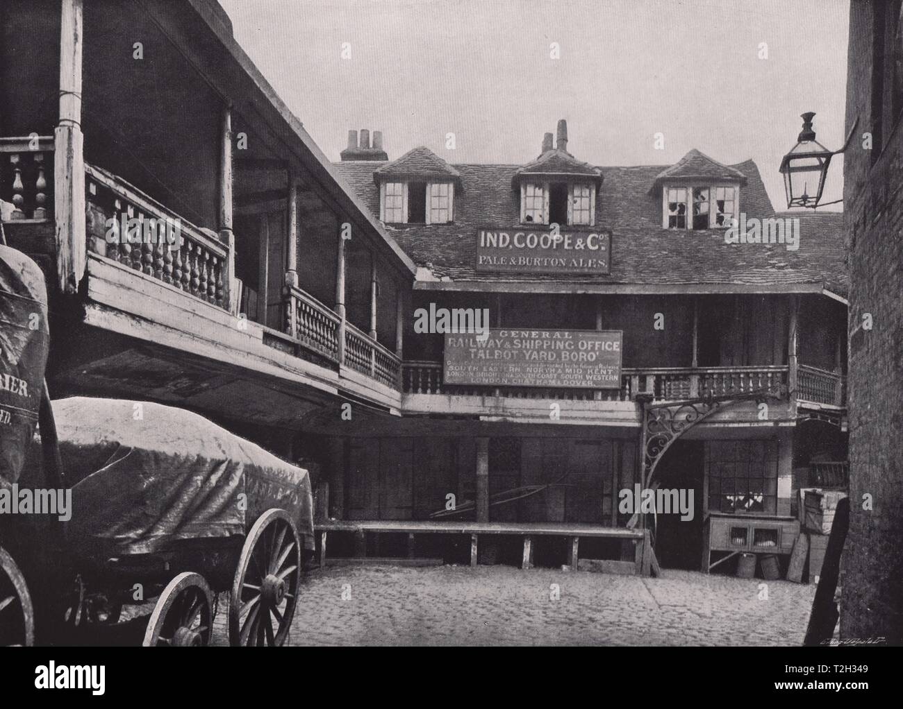 Old Tabard Inn - The courtyard Stock Photo - Alamy