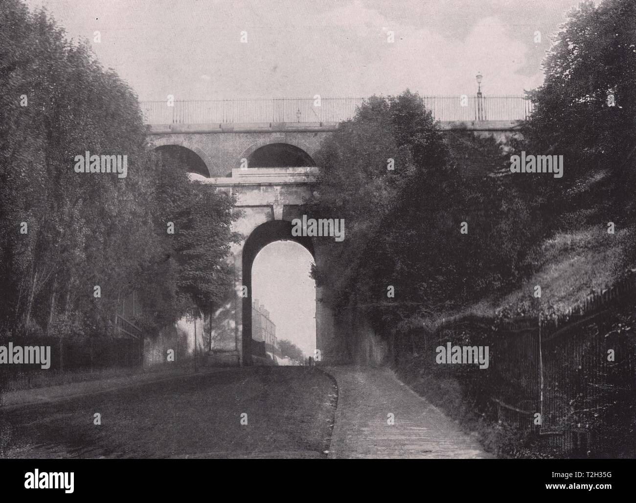Highgate archway hi-res stock photography and images - Alamy
