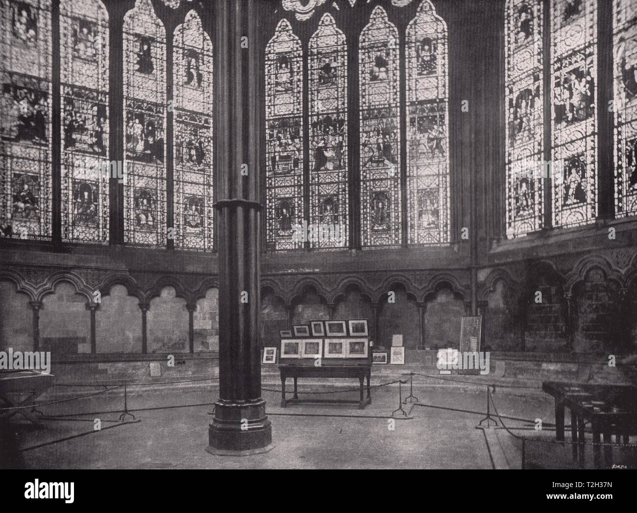 Westminster abbey chapter house hi-res stock photography and images - Alamy