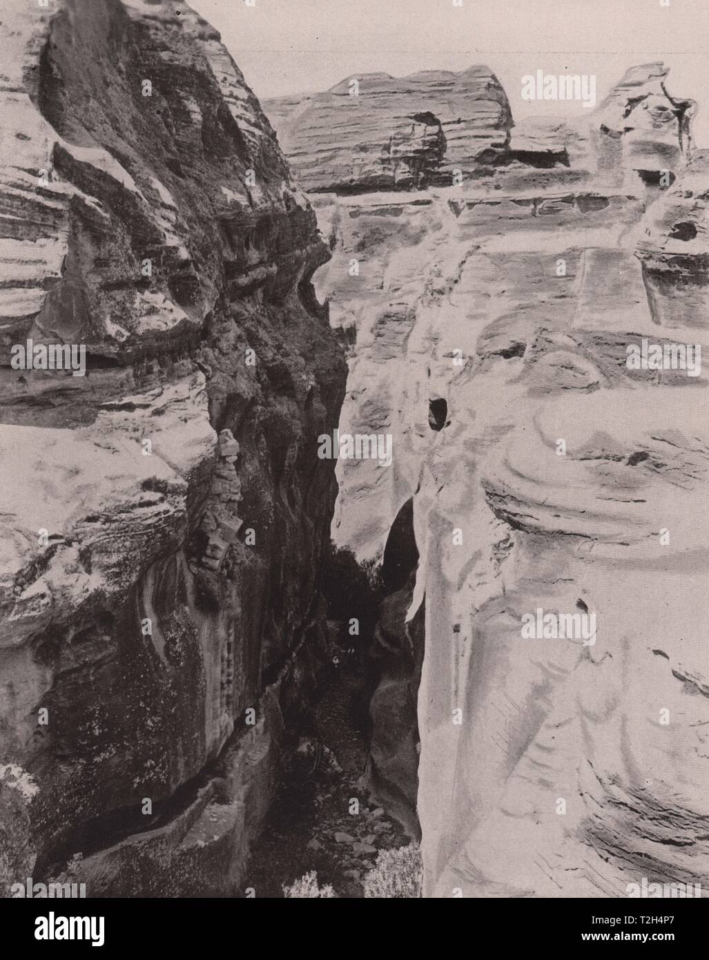 Petra - Entrance to the Sic Stock Photo - Alamy