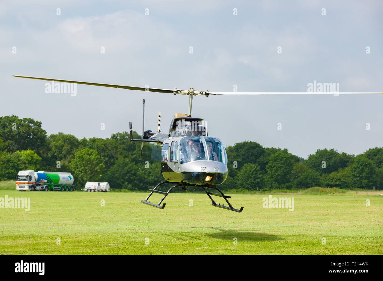 Bell 206 chopper hi-res stock photography and images - Alamy
