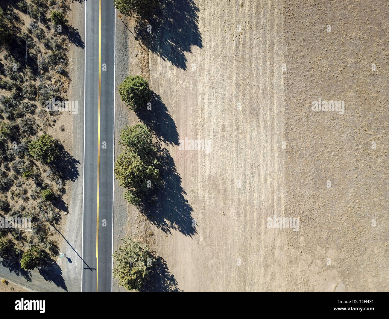 Separated lane hi-res stock photography and images - Alamy