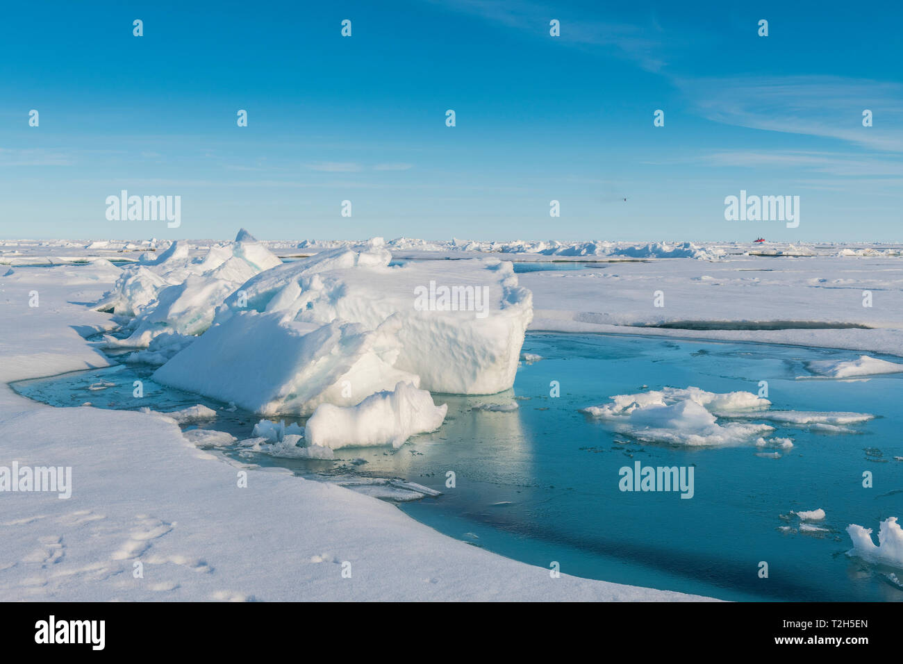 North pole hi-res stock photography and images - Alamy
