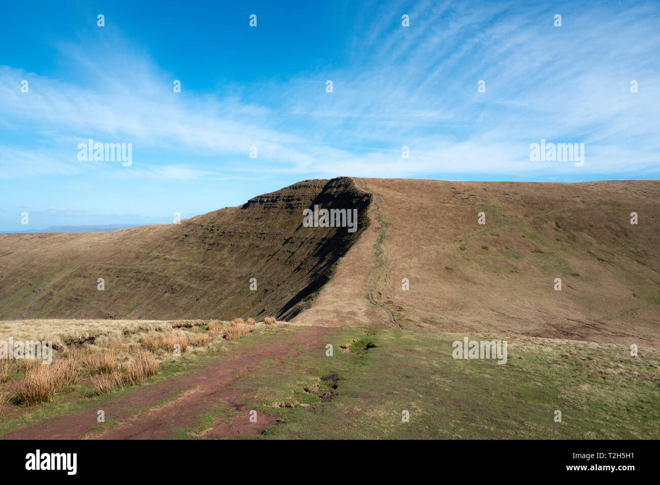 Stunning View Fan y Big from top of Cribyn in the Brecon Beacons South ...