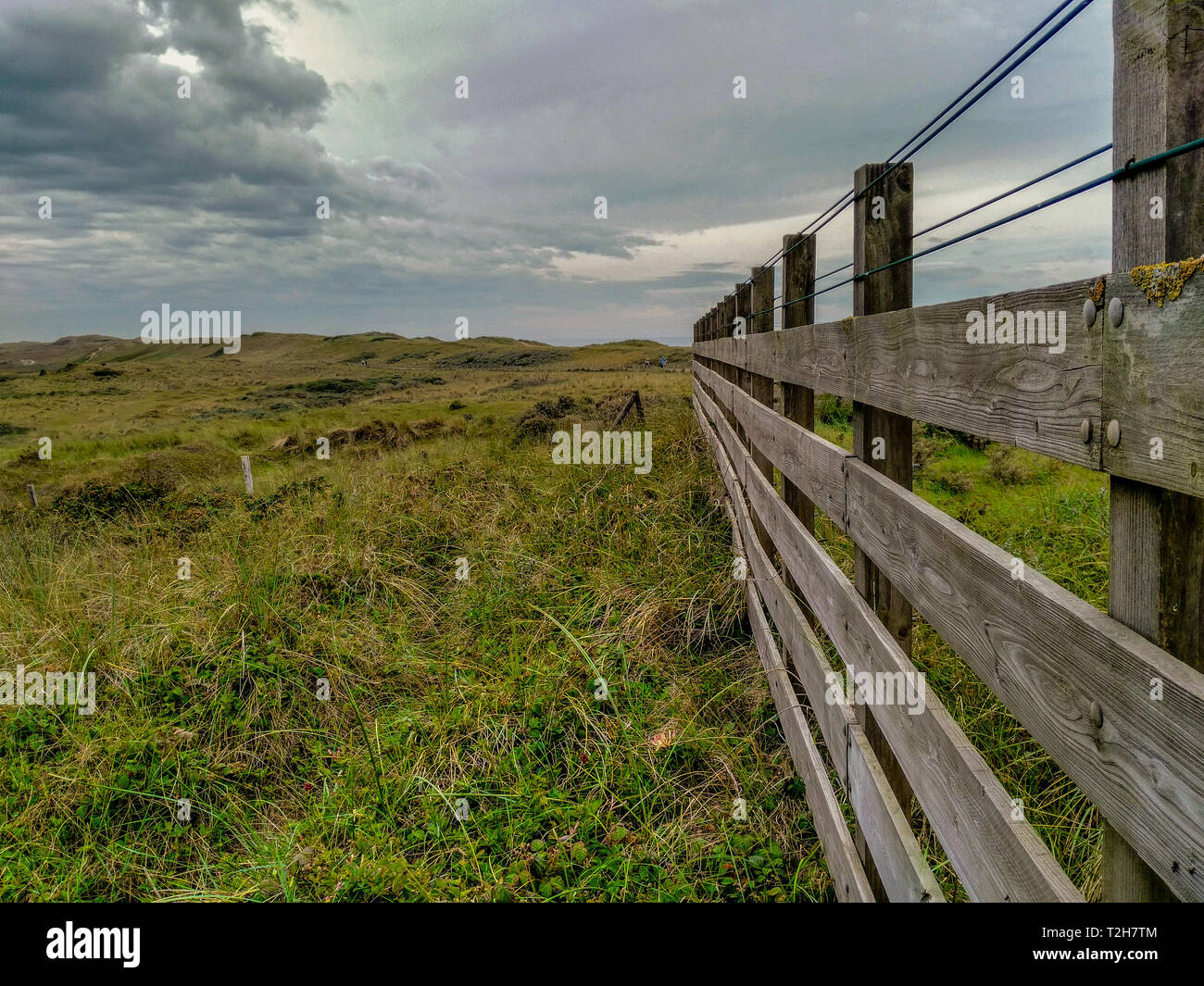 Wide view wooden farm hi-res stock photography and images - Alamy