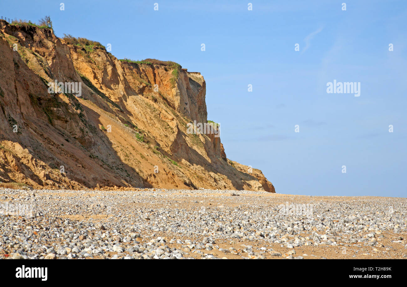 Sand falls and middle east hi-res stock photography and images - Alamy