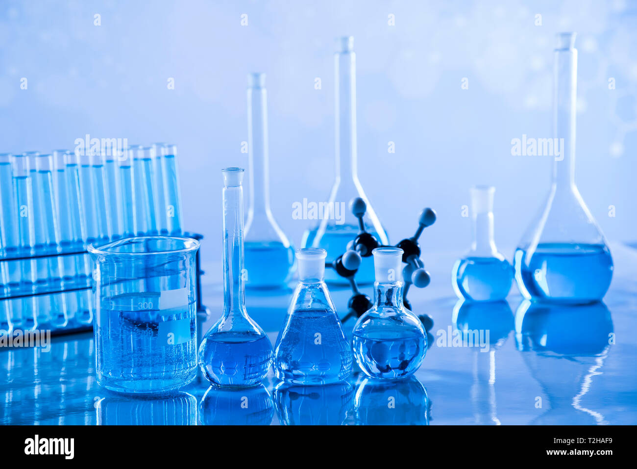 Glassware, Laboratory beakers,Science experiment Stock Photo - Alamy