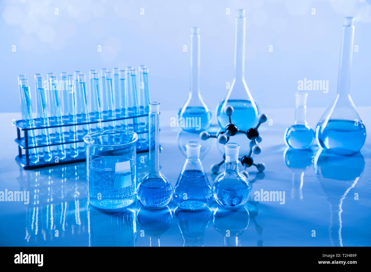 Glassware, Laboratory beakers,Science experiment Stock Photo - Alamy