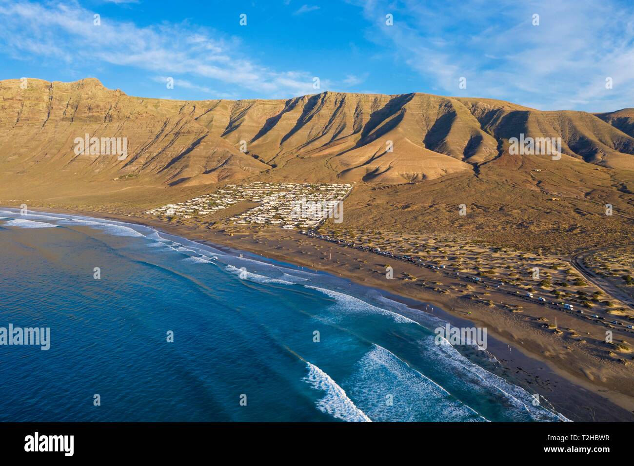 Bungalows playa famara hi-res stock photography and images - Alamy